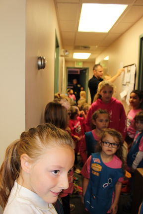 Girls Scouts show appreciation to DeMotte Police | News | newsbug.info