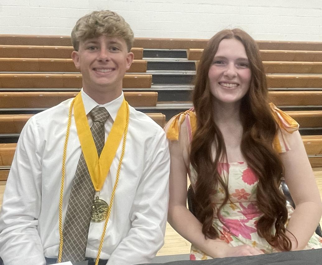 Heeren, Morris named Times-Republic Students of Year | News | newsbug.info