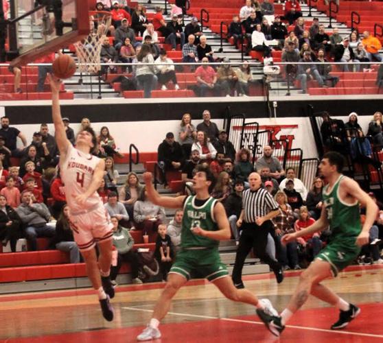 Vikings survive the Valley, win 8th straight in series | News | newsbug ...