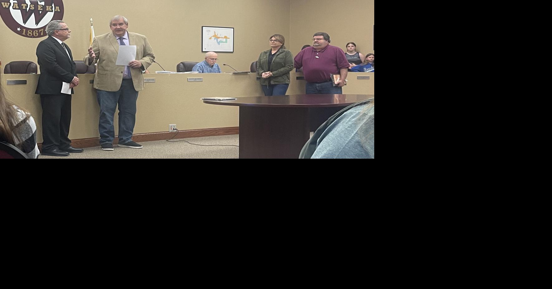 Outgoing Watseka officials honored at April 22 meeting | News | newsbug ...