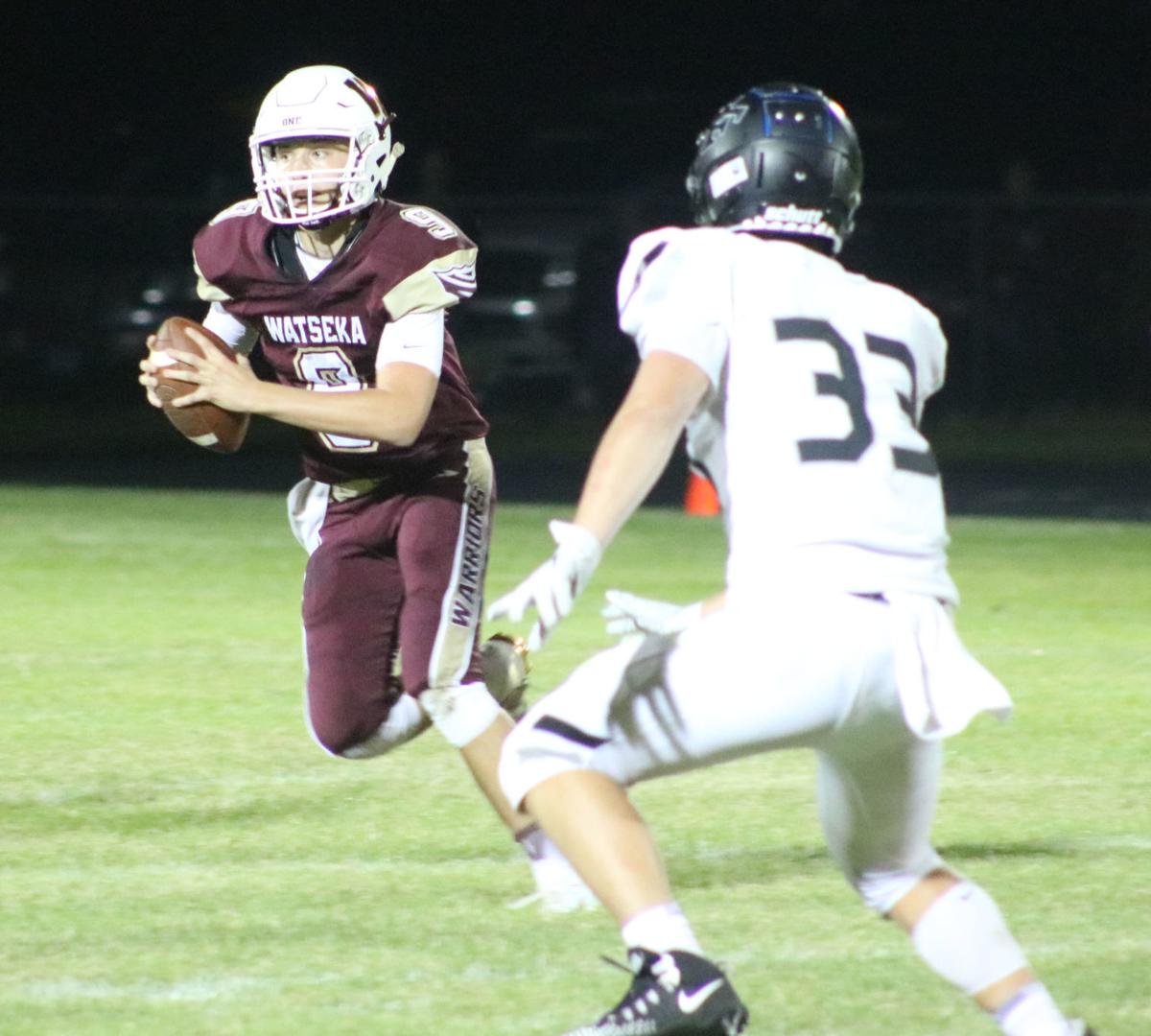 Watseka Warriors' football team defeats Salt Fork | Photos | newsbug.info