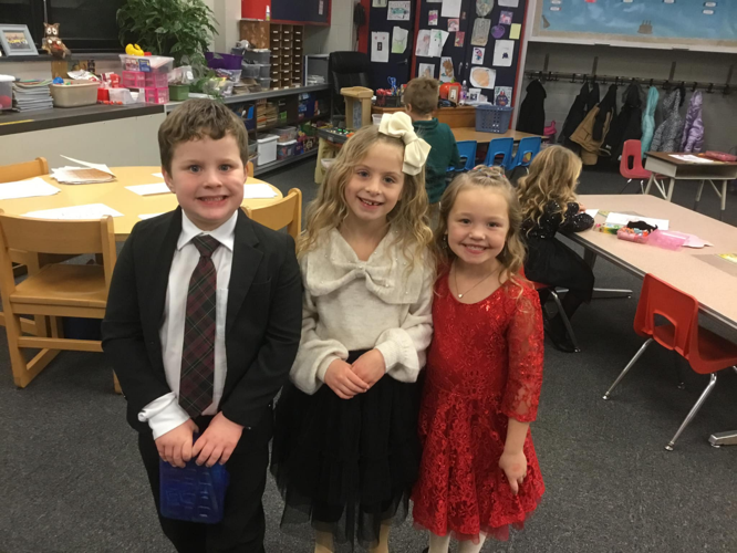 Warren Central Elementary students take in Christmas Program | News | newsbug.info