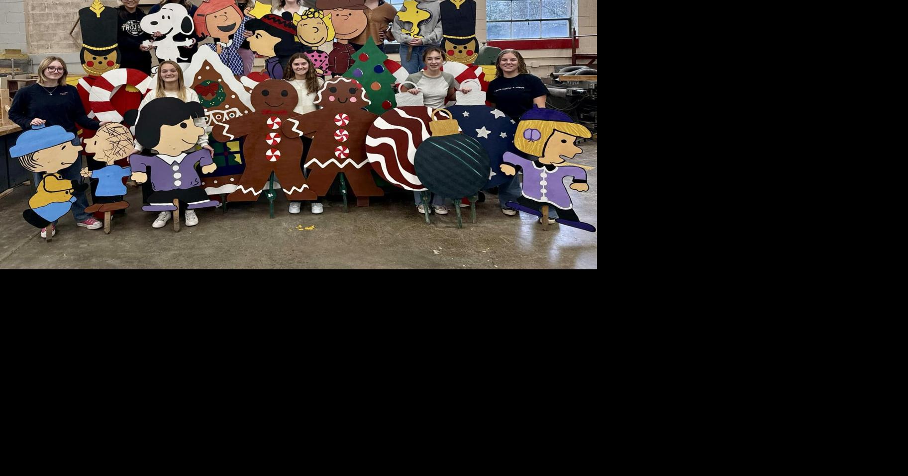 Covington High School students restore Christmas decorations | News ...