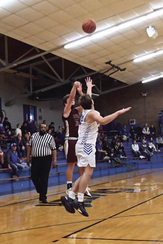 Watseka outlasts Clifton on the road | Sports | newsbug.info