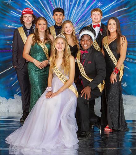 Twin Lakes crowns prom royalty | News | newsbug.info
