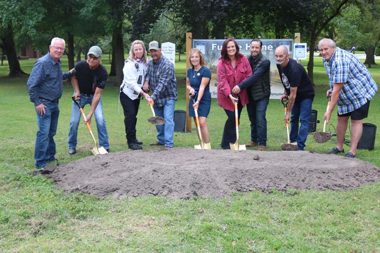 Groundbreaking ceremony conducted in Watseka for Gold Star Families ...