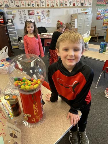 Warren Central students celebrate Valentine's Day | | newsbug.info