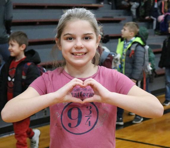 Unit 9 students 'Dress Like Shoven' to support teacher, son | News ...