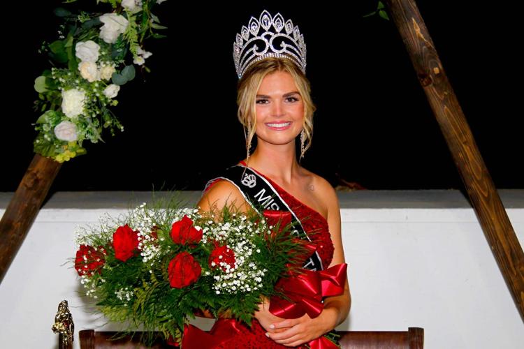 CeCe Rice crowned Fountain County Fair Queen | News | newsbug.info