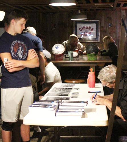 ‘Blonde Bomber’ visits Cissna Park for book signing | Sports | newsbug.info