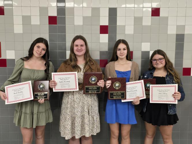 South Newton athletes honored at fall banquet | Sports | newsbug.info