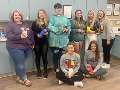 TLHS Prom Committee hosting Cupcakes & Canvas | News | newsbug.info