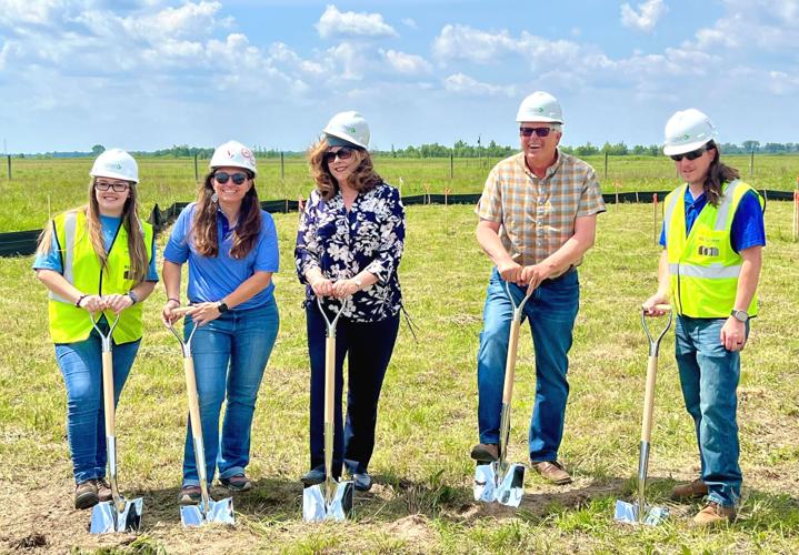 Groundbreaking ceremony marks new era for Kankakee Sands | News ...