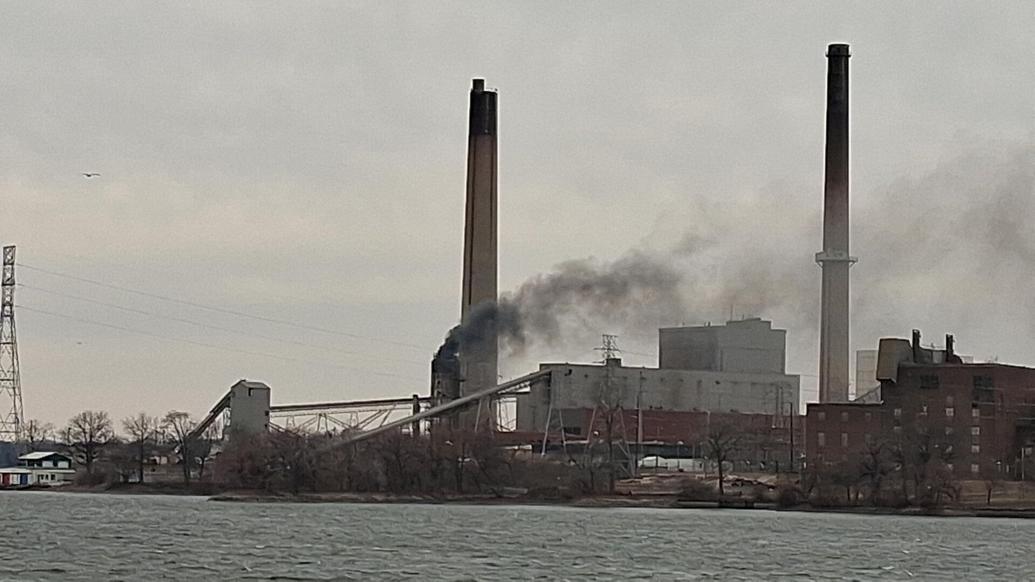 Springfield Fire Department fights fire at CWLP | News | newschannel20.com
