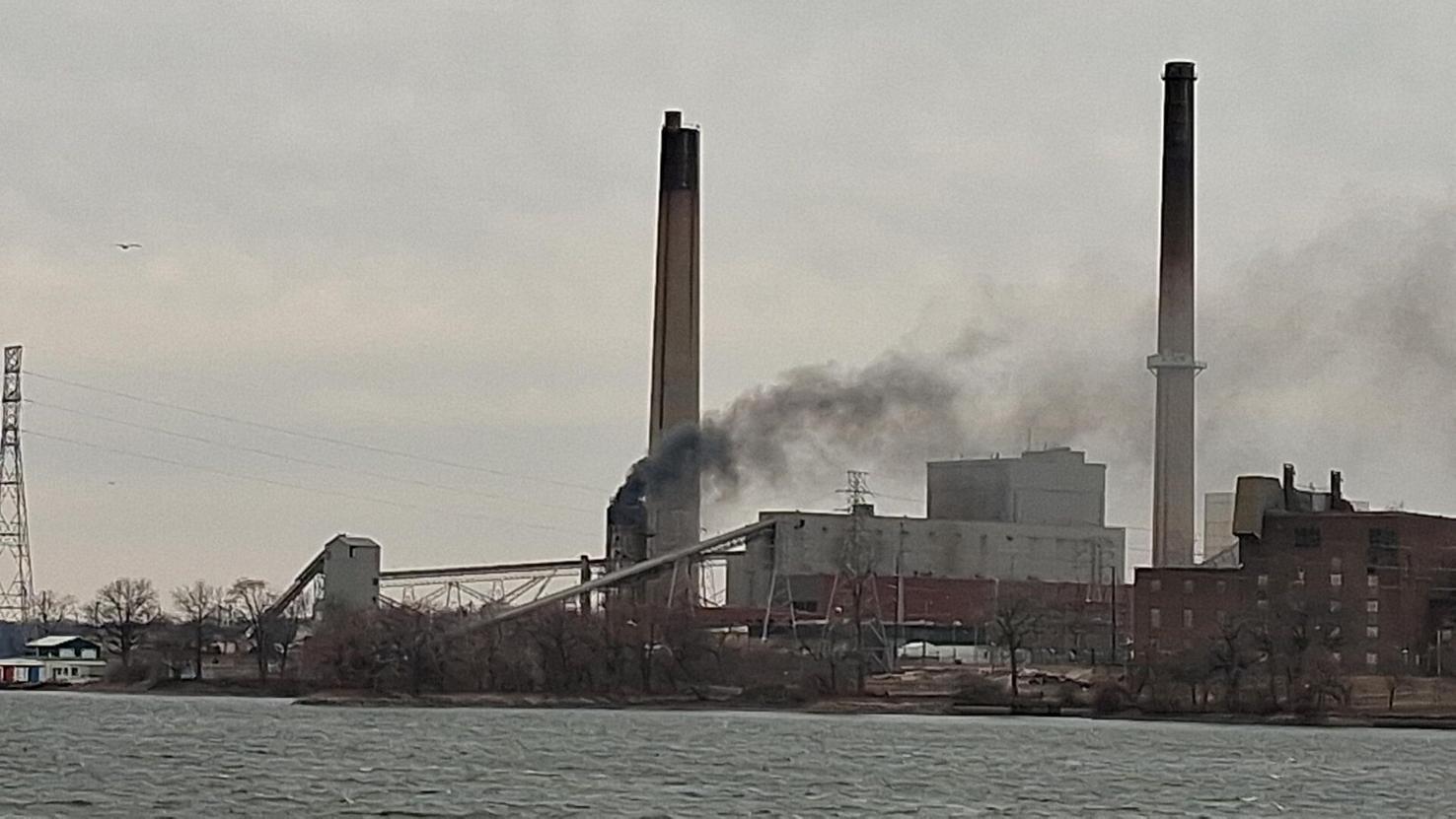 Springfield Fire Department fights fire at CWLP | News | newschannel20.com