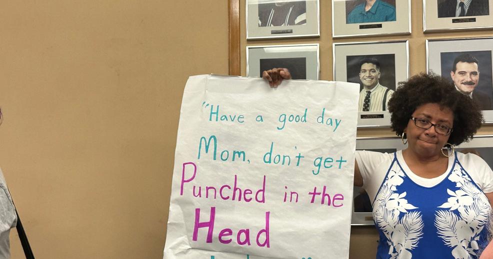 District 186 faculty continues to speak out over school safety | Local ...