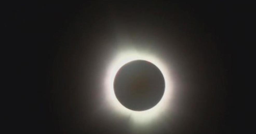 Thousands assemble in Carbondale for rare solar eclipse, attracting ...