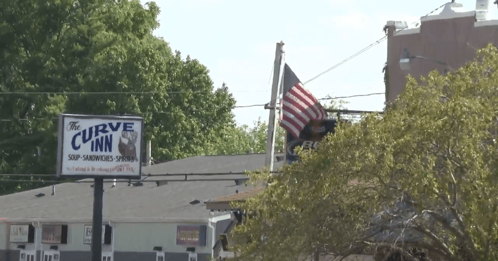 Curve Inn gets new closing time | Local News | newschannel20.com