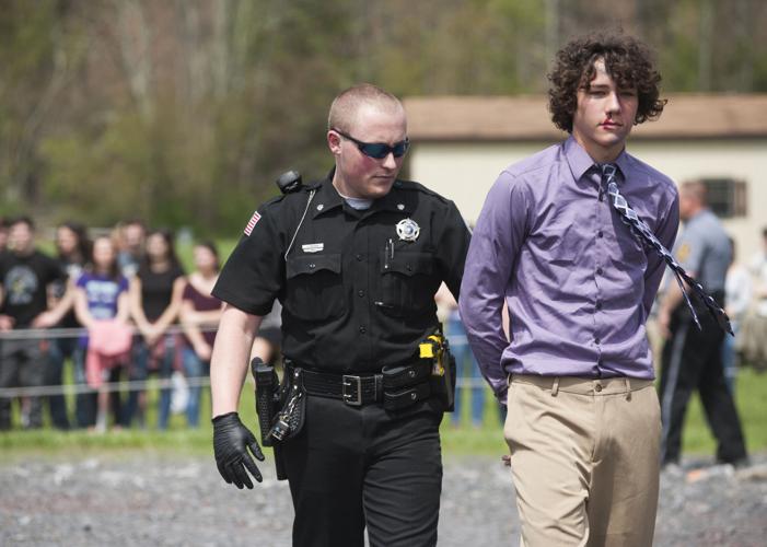 Student movie, mock crash drive home dangers of DUI at Southern | Local ...