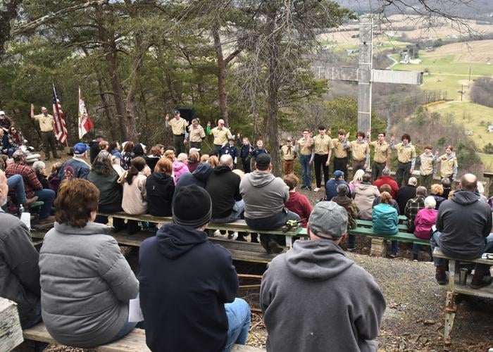 History of 'The Old Rugged Cross' shared during annual service on ...