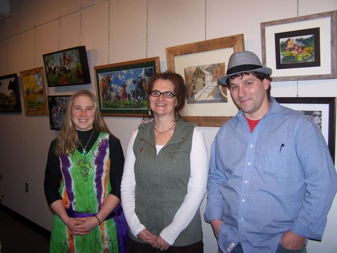 'Eclectic Countryside' art show attracts crowd | Local | newsitem.com
