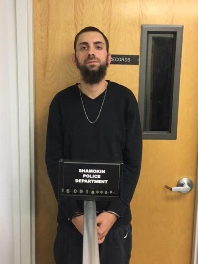 Police give chase, nab wanted man | Local | newsitem.com