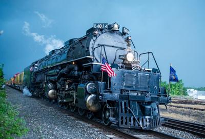 'Big Boy' 4014 comes to a rest for the night in Sayre | State ...