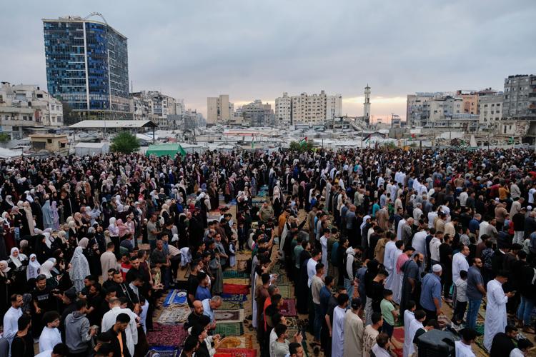 Hamas says Israeli airstrikes killed its new military leader in Gaza ...