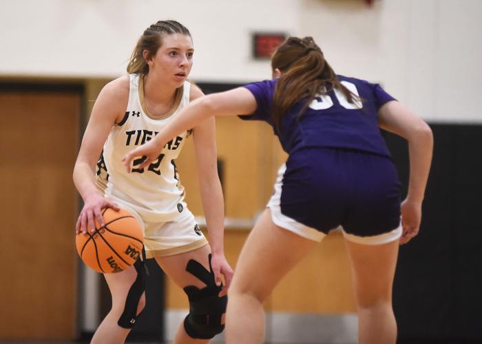 H.S. Girls Basketball: 'Four-minute war' to start second half pushes ...