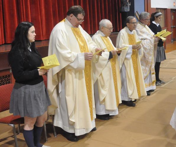 Liturgy marks Catholic Schools Week at OLOL | Local | newsitem.com