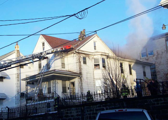 Mount Carmel fire kept to bedroom | Local | newsitem.com