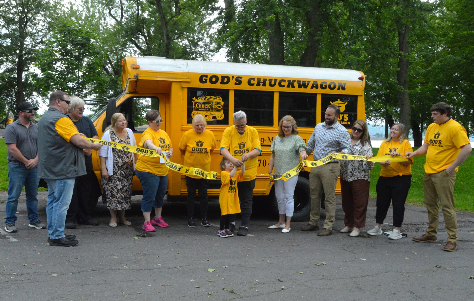 God's Chuckwagon unveils refinished mobile soup kitchen, new website ...