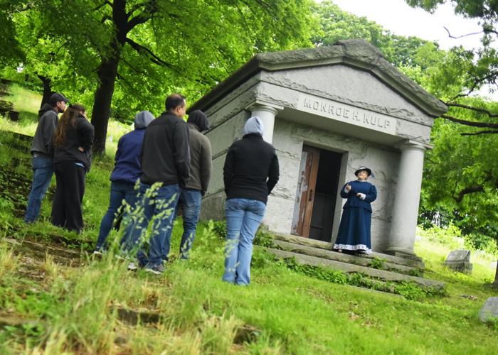 History comes alive in Shamokin Cemetery tours | Local | newsitem.com