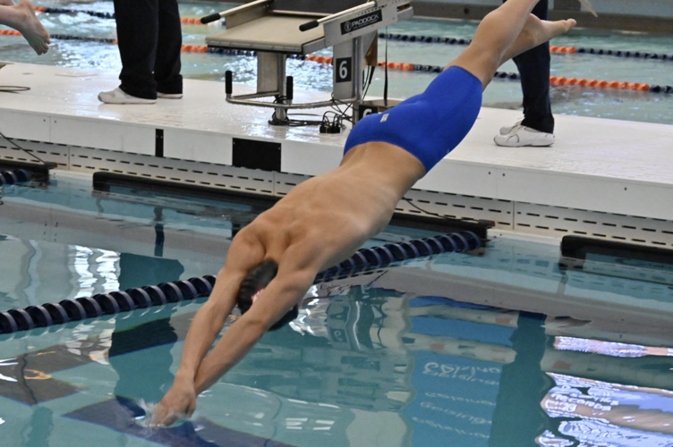 H.S. Swimming: Reck finishes 12th in 200-yard freestyle | Sports ...