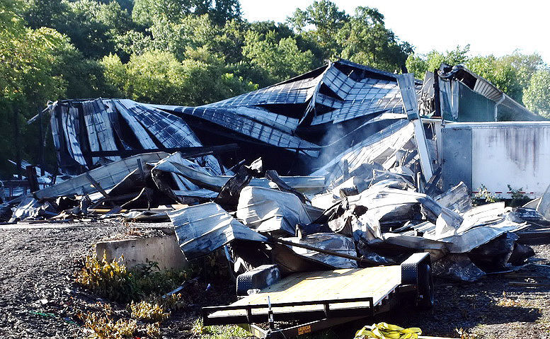 300,000 gallons of water used on large commercial building fire | Local ...