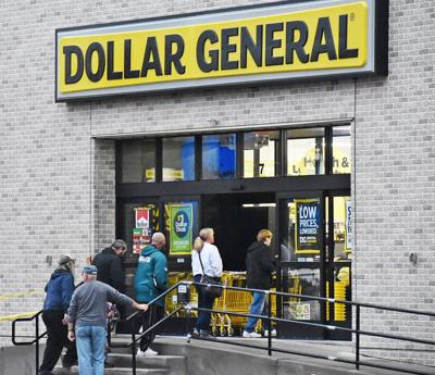 Public pleased with new DG store | Local | newsitem.com