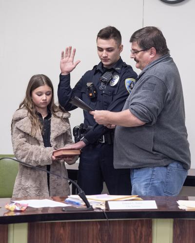 Majority of city council approves government study commission ordinance ...