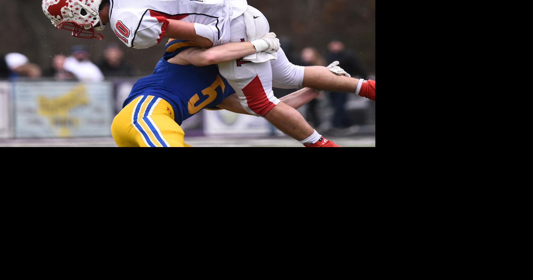 H.S. Football: Couple mistakes hand Eagles only loss, cost them chance ...