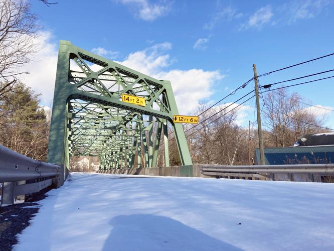 Damage to bridge closes span for repairs; detour in place | News ...
