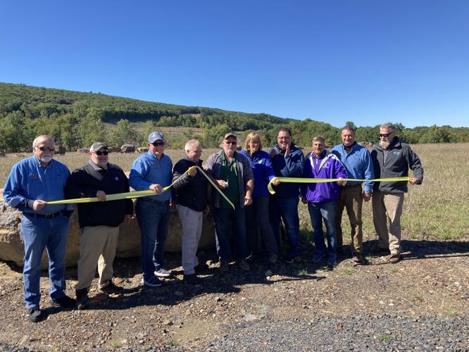 Ribbon-cutting ceremony held at Mammoth Trail at AOAA | Local ...