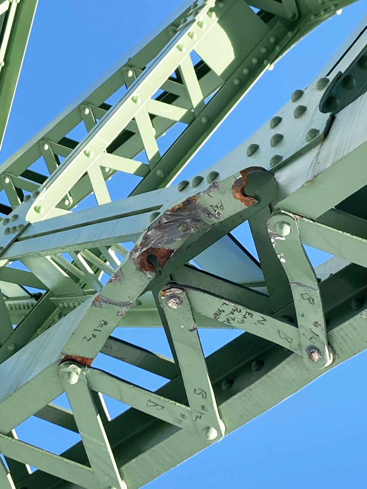 Damage to bridge closes span for repairs; detour in place | News ...