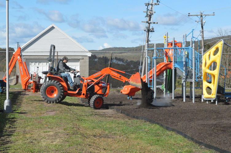'For the kids': Raspberry Hill playground gets a facelift, new ...
