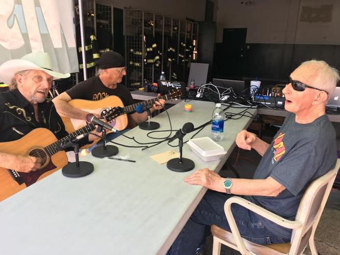 'Morning mayor' turned '82-year-old kid' still on the air | News ...