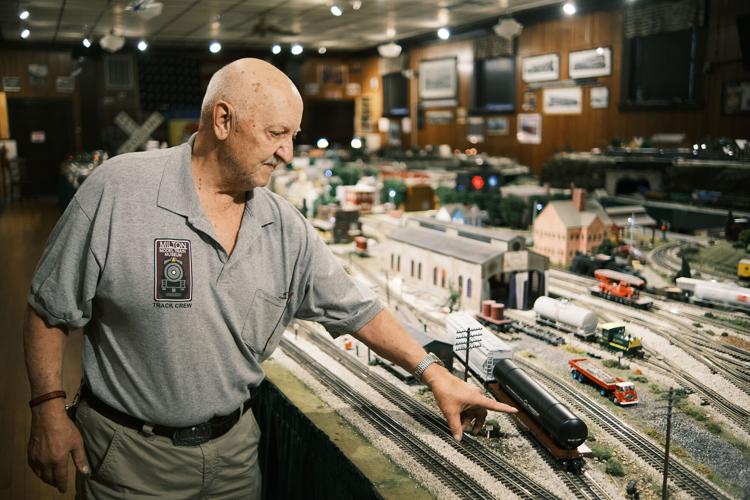 Model train clubs open doors for the holidays | Arts & Living ...