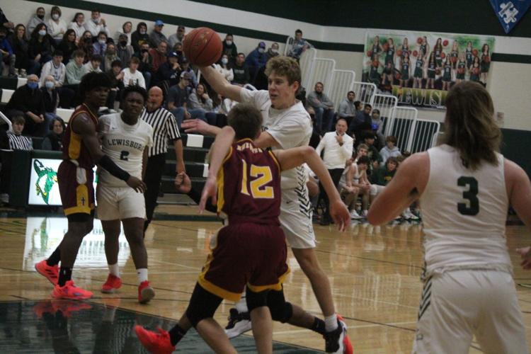 Boys Basketball Roundup: Lewisburg boys pull out win against Saint John ...