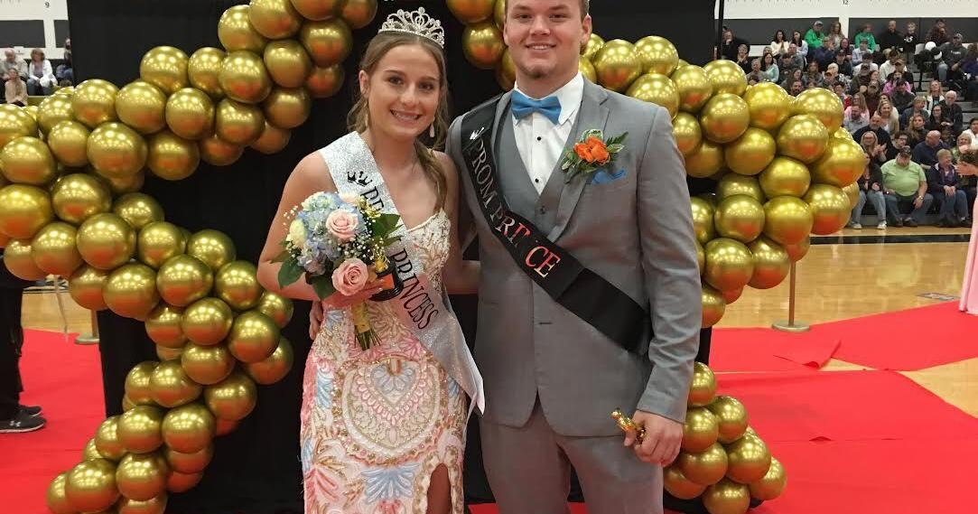 Southern Columbia prom princess and prince | News | newsitem.com