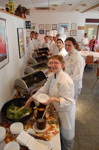 Culinary arts students serve up Thanksgiving | Local | newsitem.com