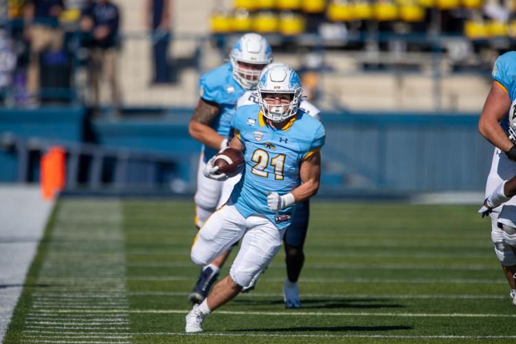 College Football: Gavin Garcia poised for strong junior season at Kent ...