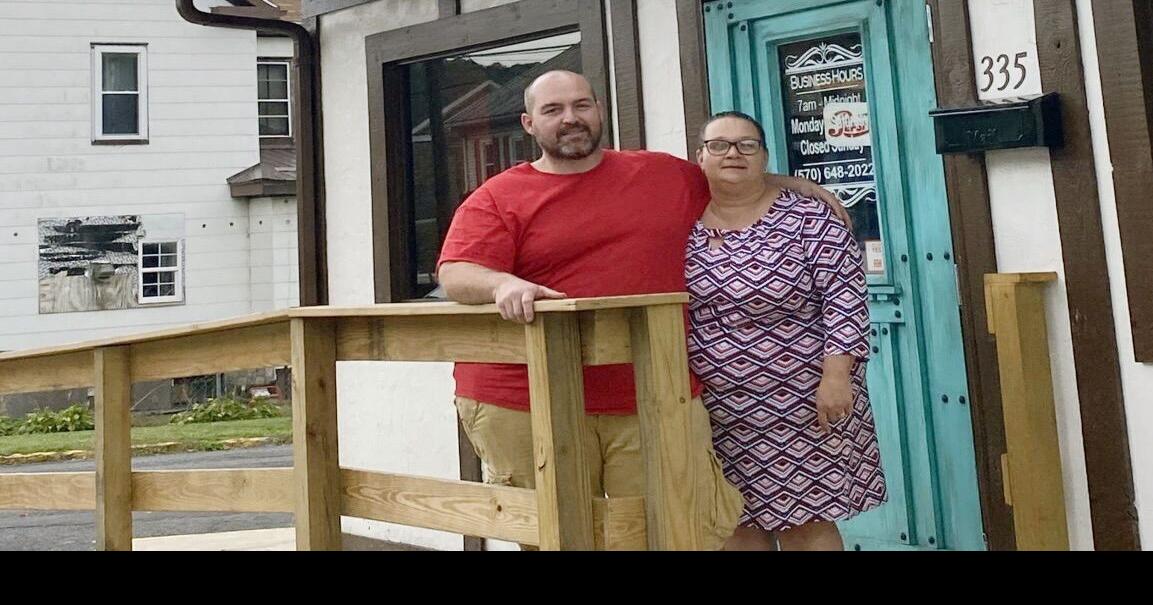 Tharptown General Store welcomes Santa for week of cheer | Local ...