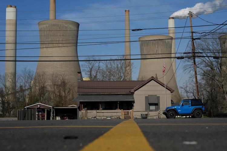 Solar power hits new milestones in the US even as Trump boosts coal ...